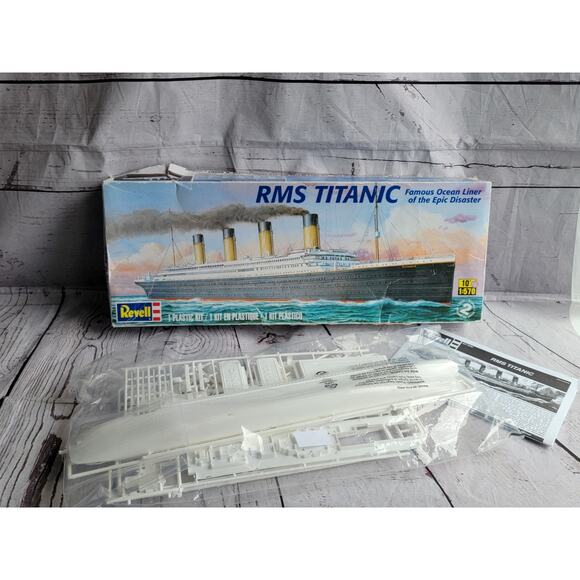 Revell | Toys | Revell Rms Titanic Famous Ocean Liner White Model Kit ...